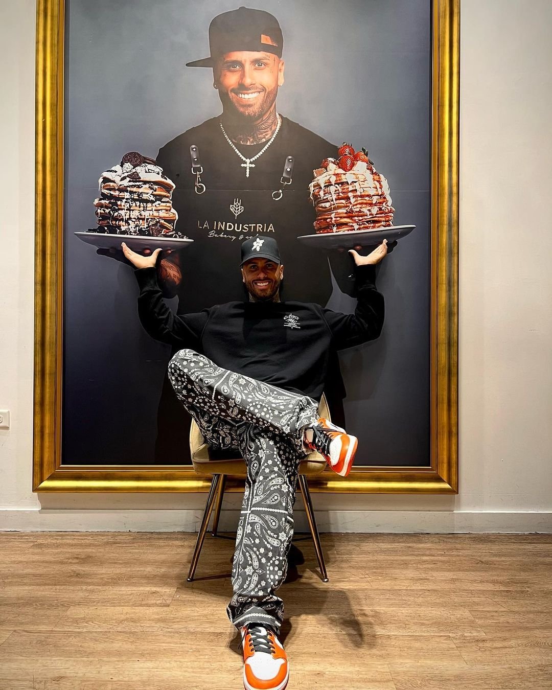 🥞 Visita al Restaurante de PanCakes "La Industria Bakery" de Nicky Jam ...